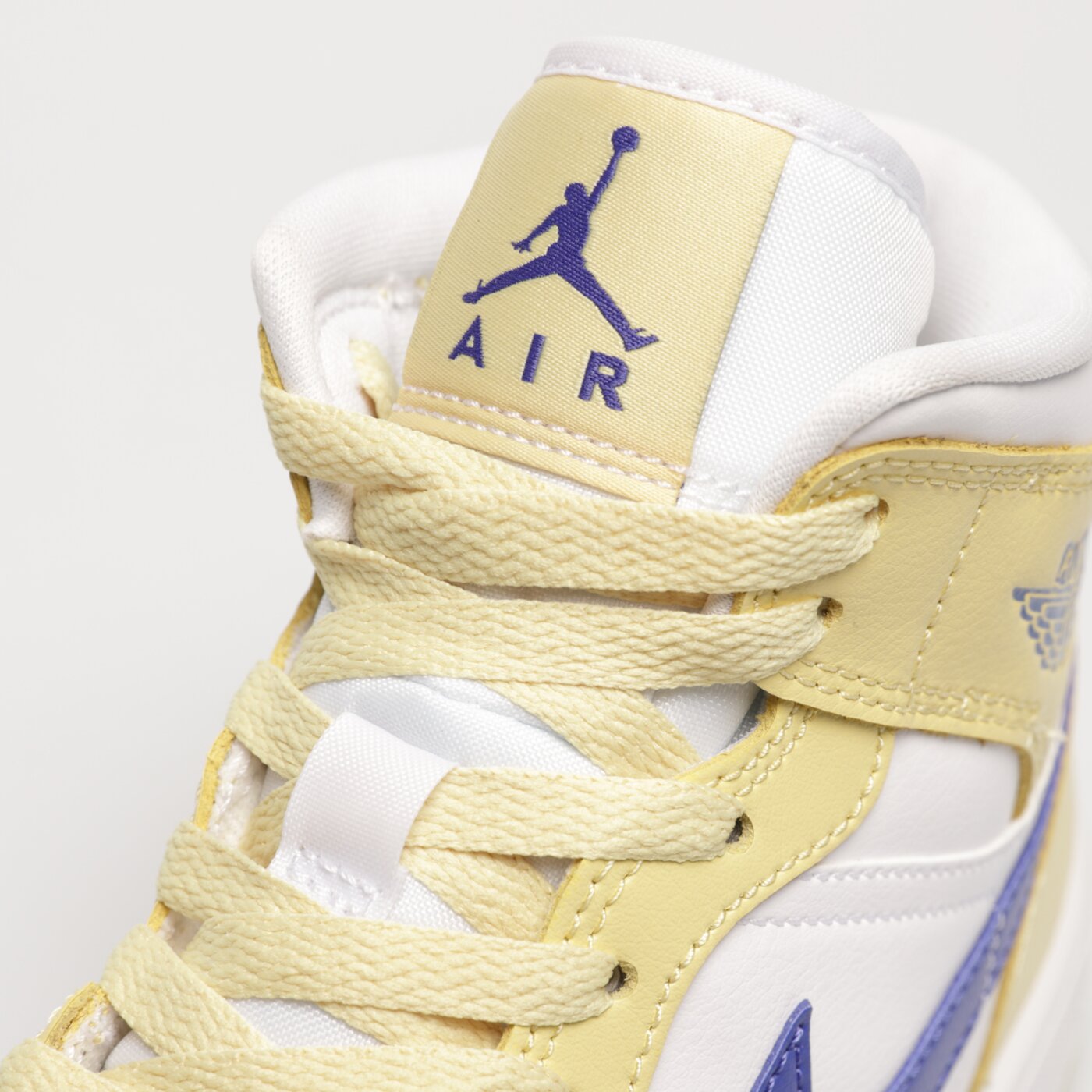 AIR JORDAN 1 MID BQ6472-701 SÁRGA 34 990,00 HUF | Sportcipő | Kiváló ...