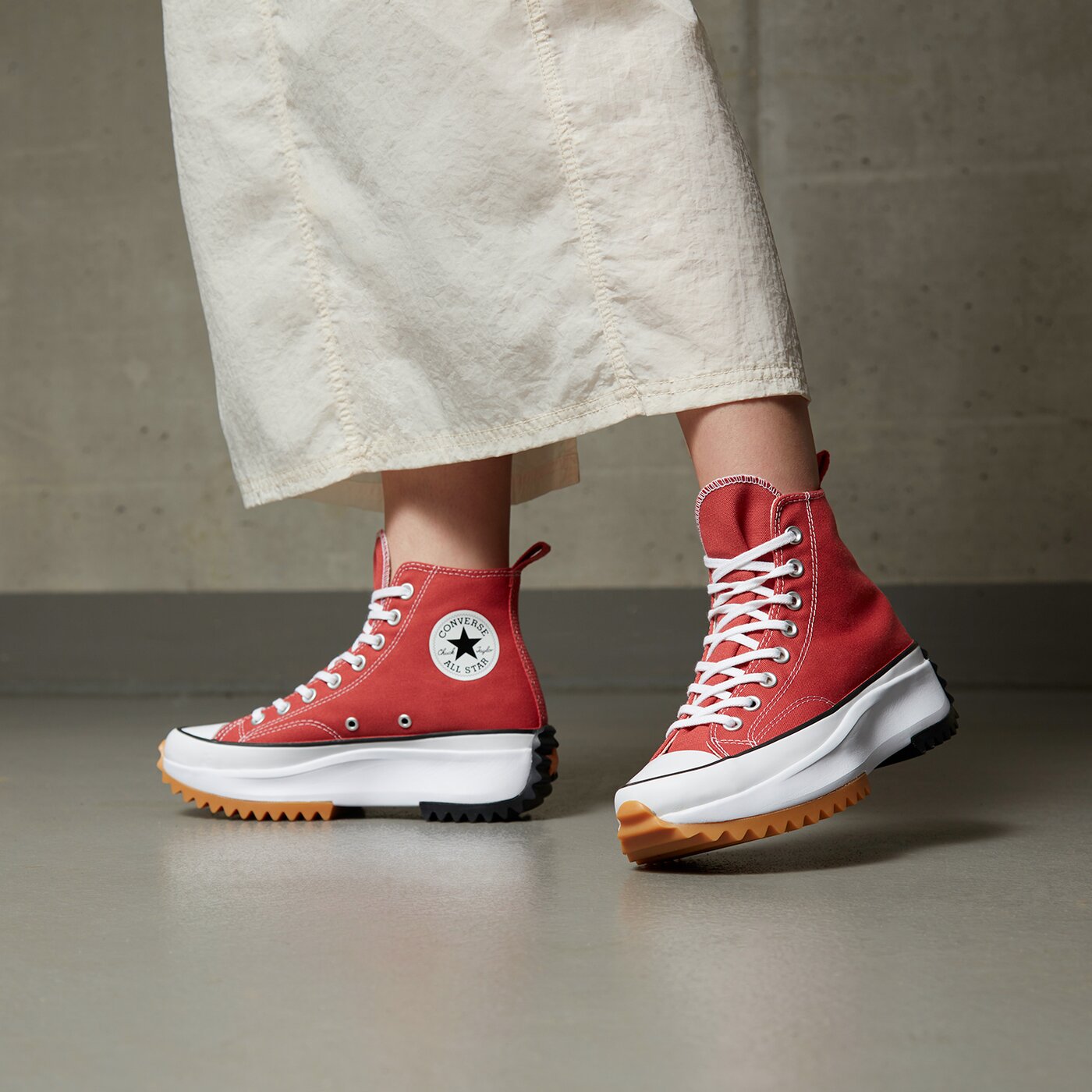 CONVERSE RUN STAR HIKE A05136C PIROS 27 990,00 HUF | Tornacipő | Kiváló ...