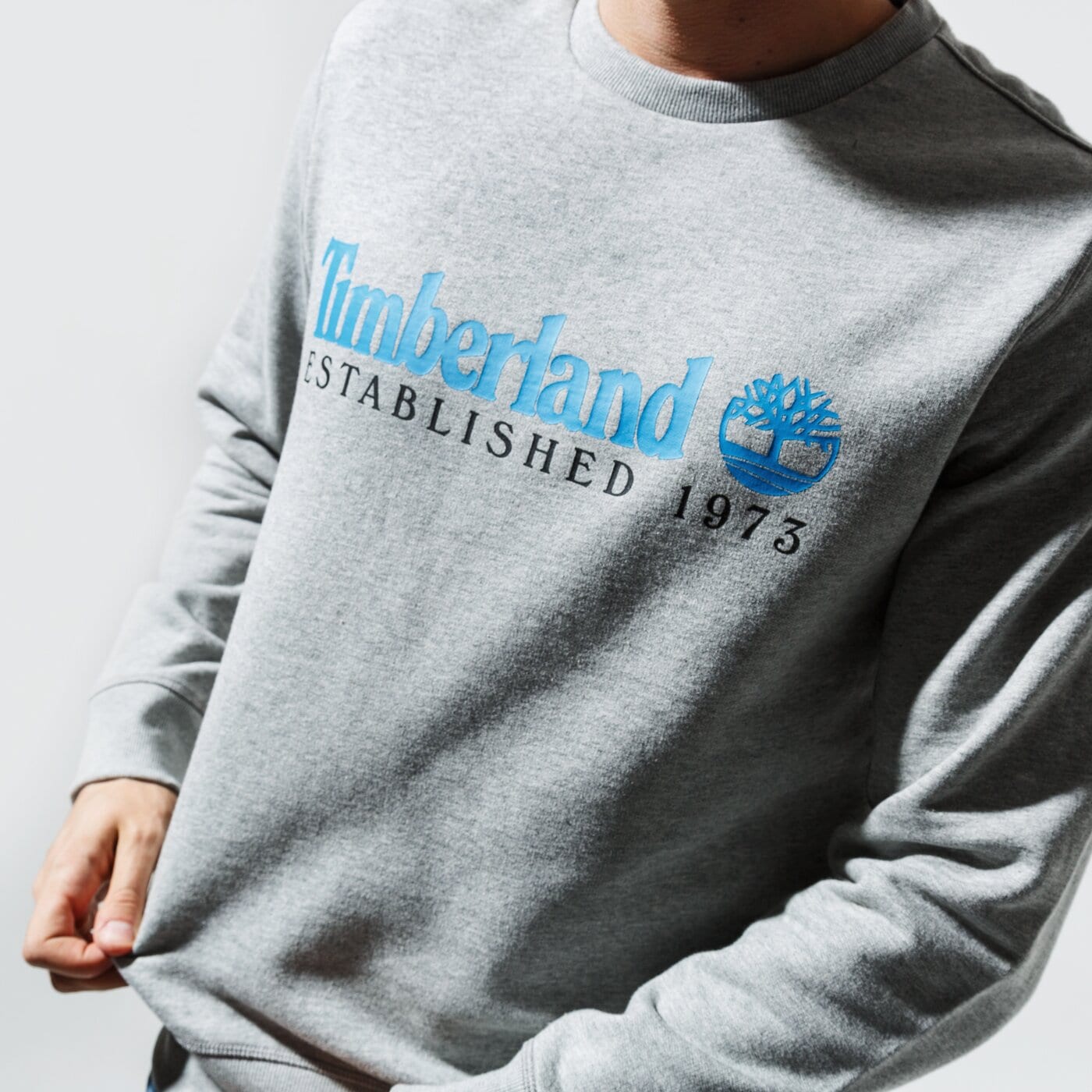 TIMBERLAND PULÓVER ESSENTIAL ESTABLISHED 1973 TB0A1Y3B0521 SZÜRKE 17 ...