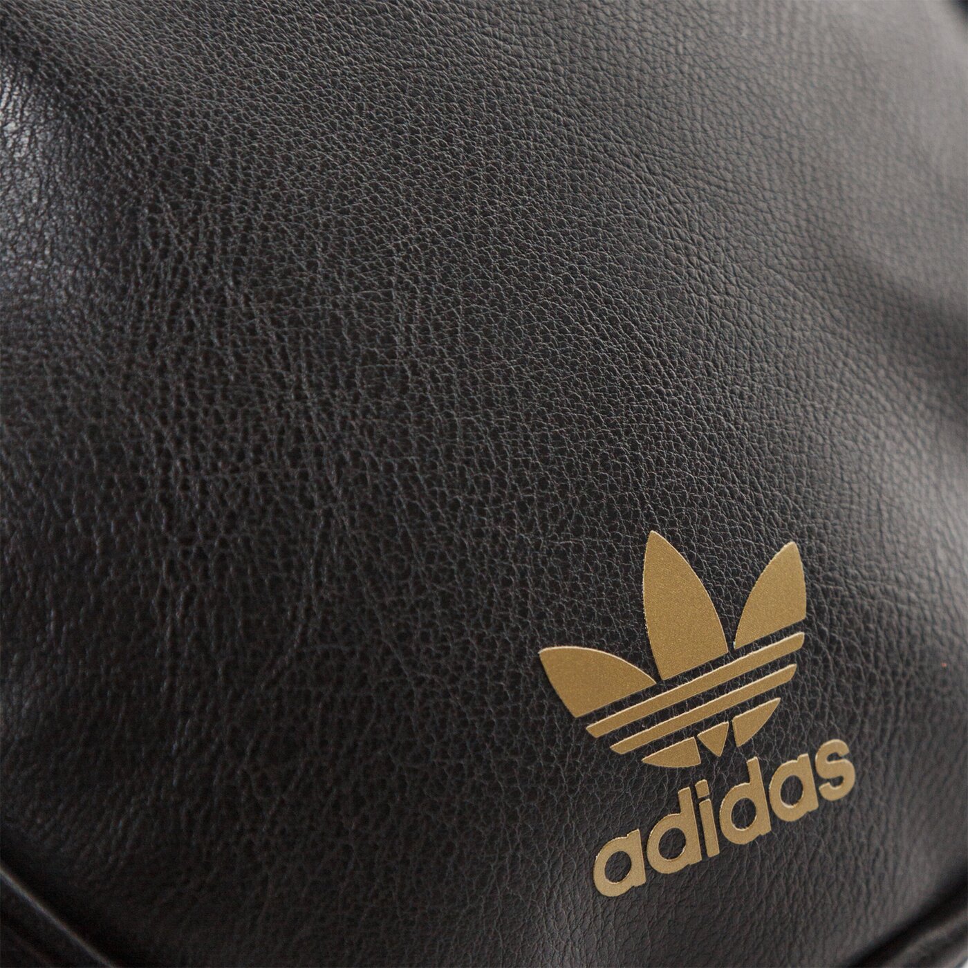 ADIDAS TÁSKA WAISTBAG ROUND FL9628 FEKETE 7 990,00 HUF | Övtáska ...