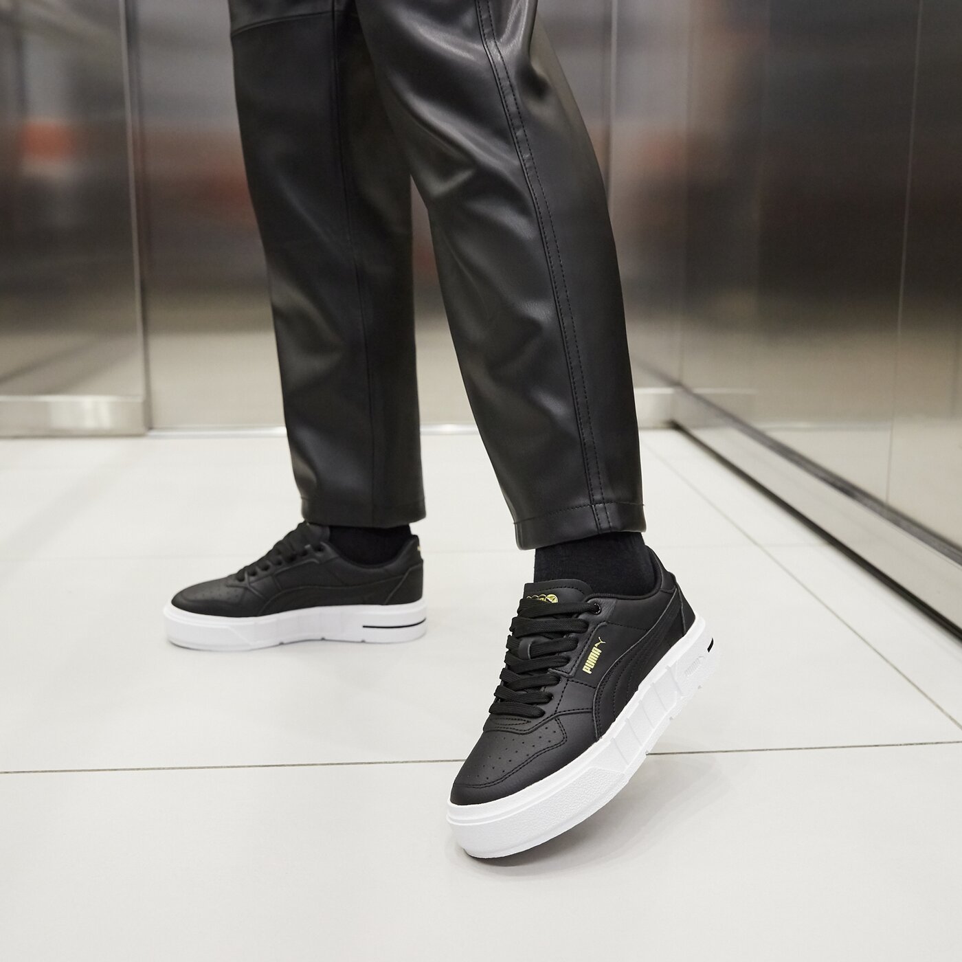 PUMA PUMA CALI COURT LTH WNS 39380204 FEKETE 27 990,00 HUF | Sportcipő ...